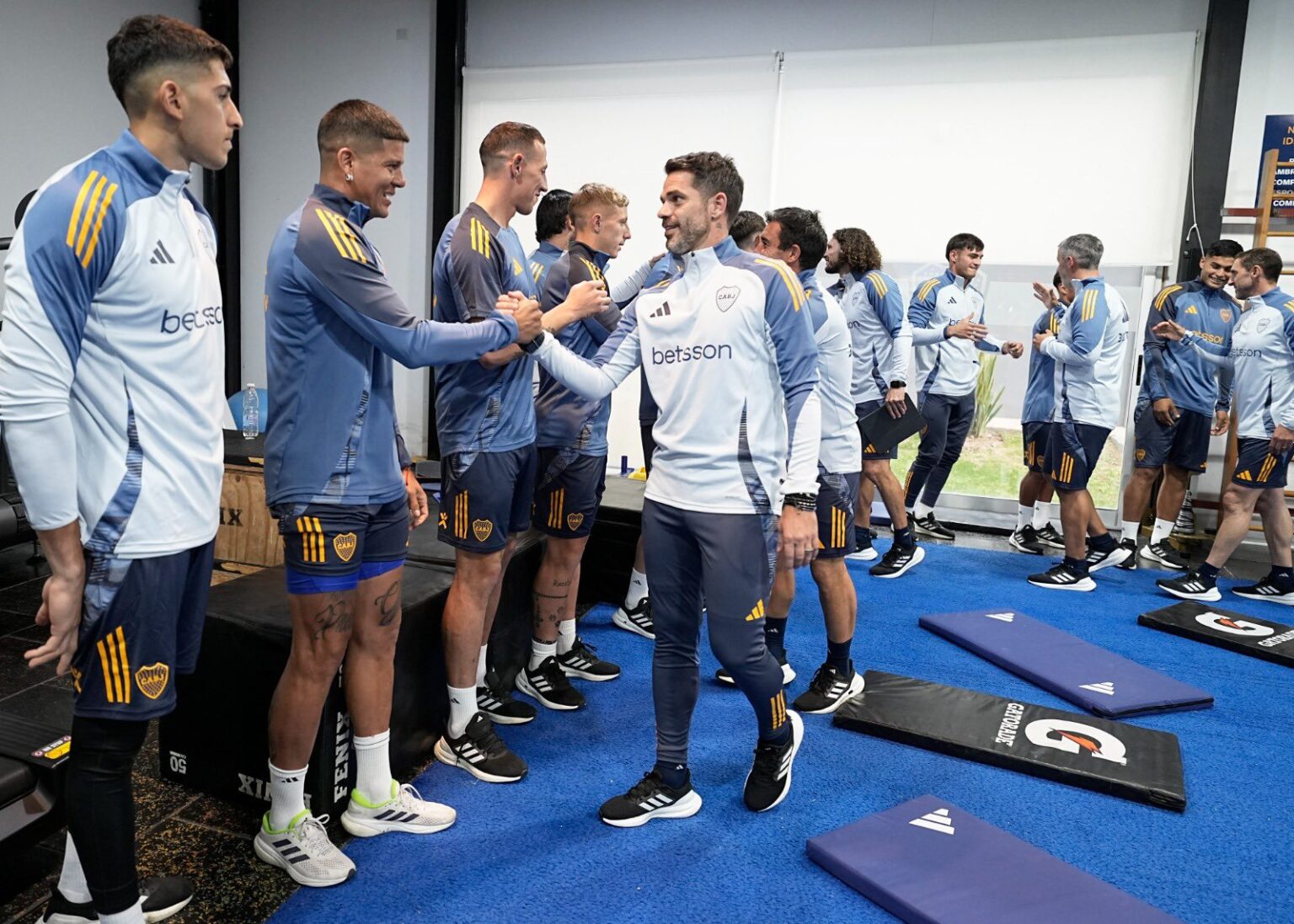 Fernando Gago fue presentado oficialmente como director técnico de Boca ...